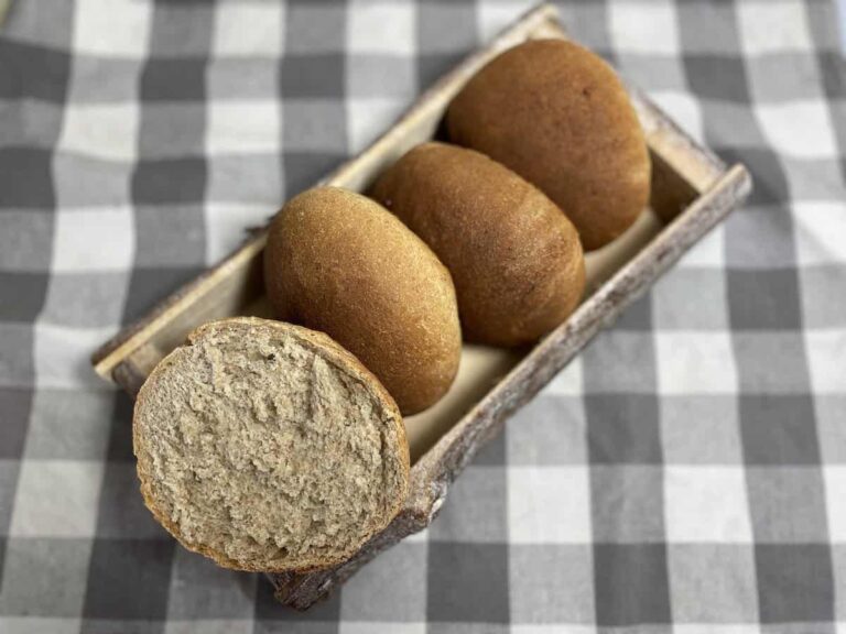Grahamka Polish Whole Wheat Roll Recipe - Polish Foodies