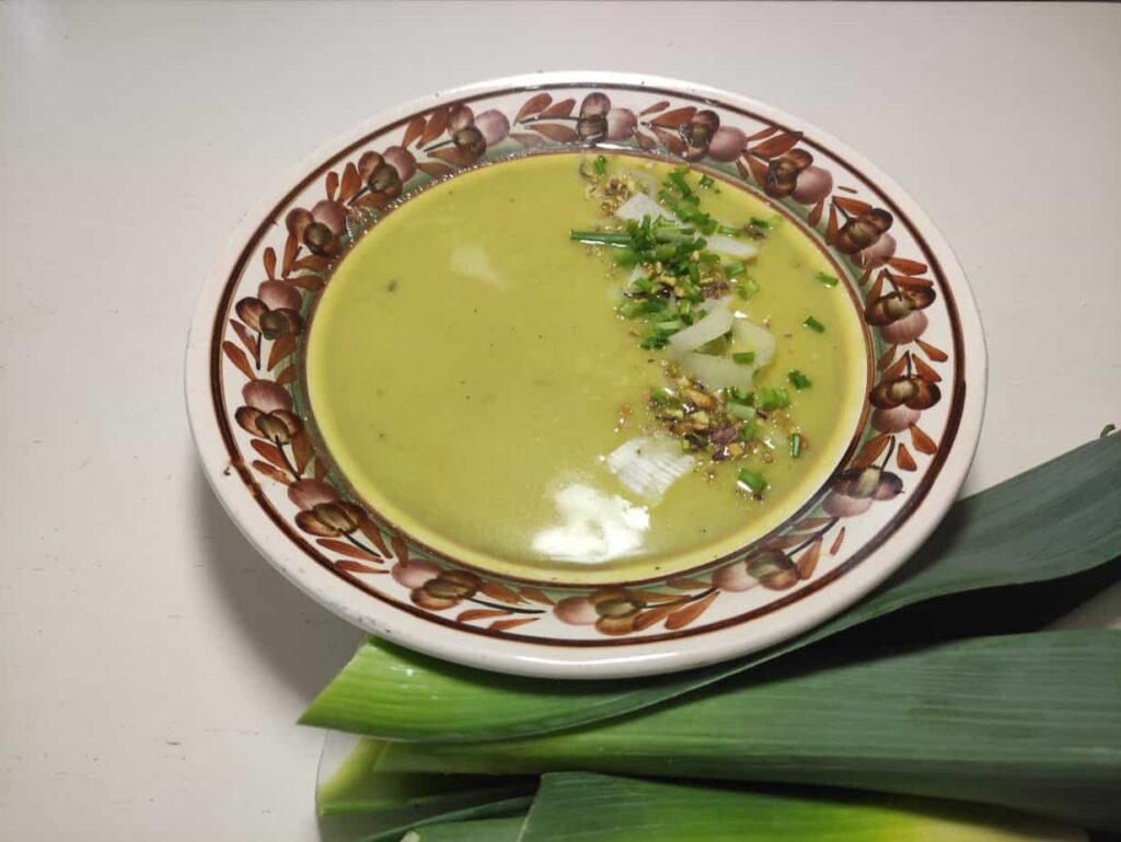 Smalec Recipe- Mouthwatering Polish Lard Spread That You Need To Try!