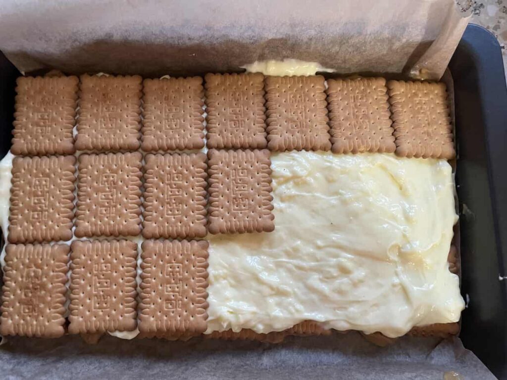 3 Bit Cake Recipe - No-Bake Caramel Cream Polish Cake - Polish Foodies