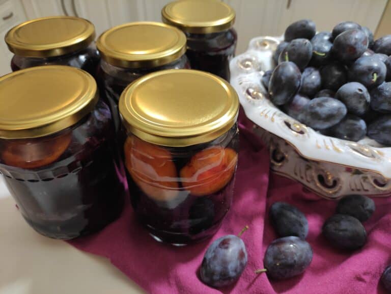 Śliwki W Occie - Polish Vinegar Pickled Plums Recipe