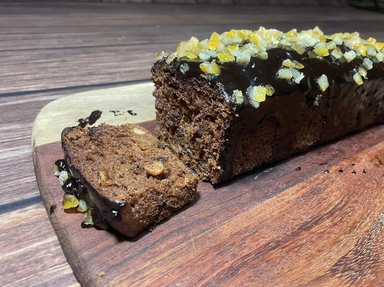 World's Quickest Recipe For Gingerbread Cake (With Dried Fruits)